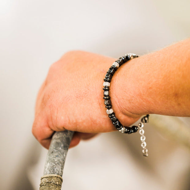 Bracciale Navàl in ematite | 6mm – Lab93studio